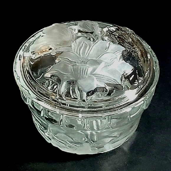 KIG Indonesia | Accents | Vntg 4 Embossed Frosted Flowers Clear Glass ...